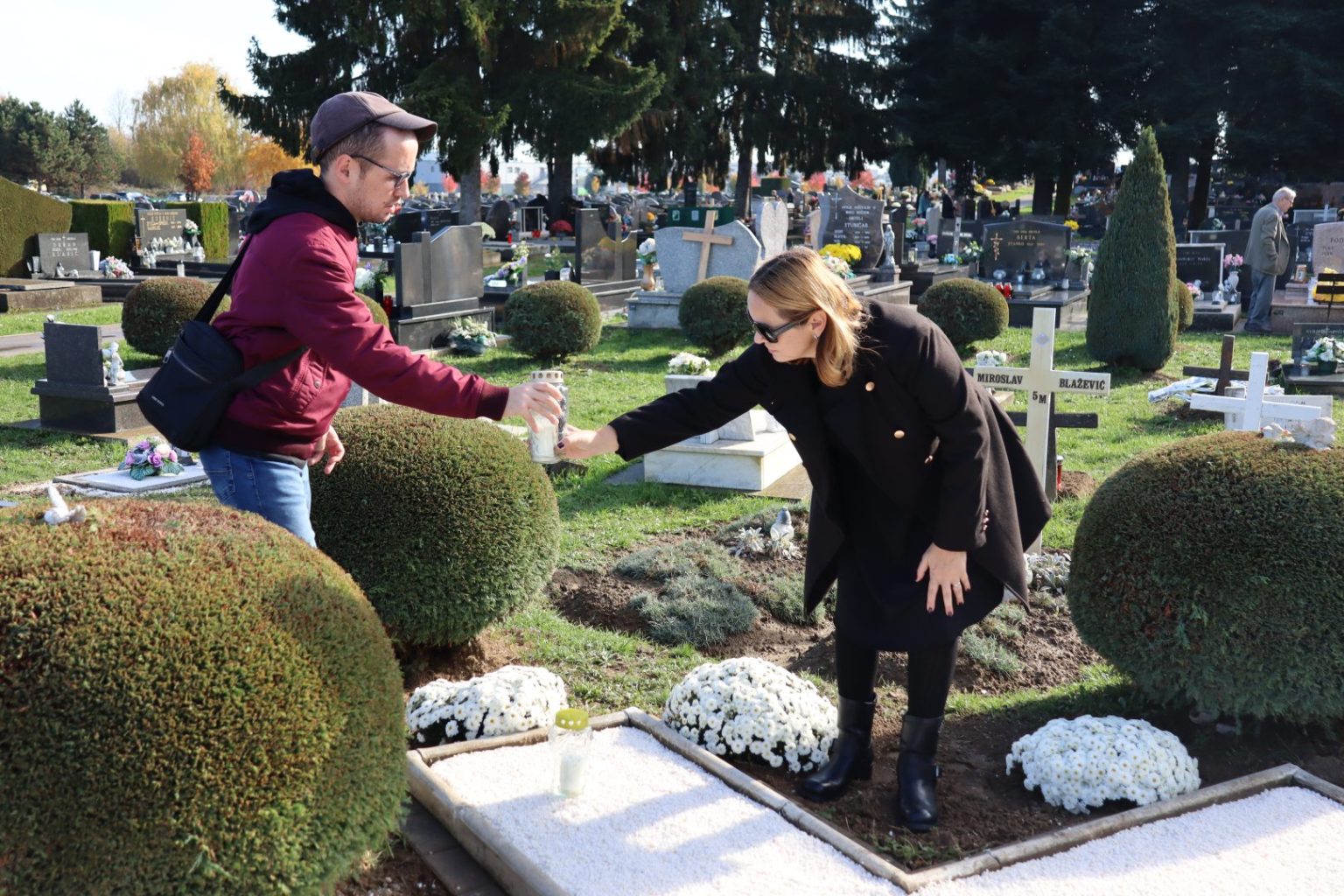 Uoči blagdana Svih svetih, Latice i Komunalac zajedno u akciji ponovne ...